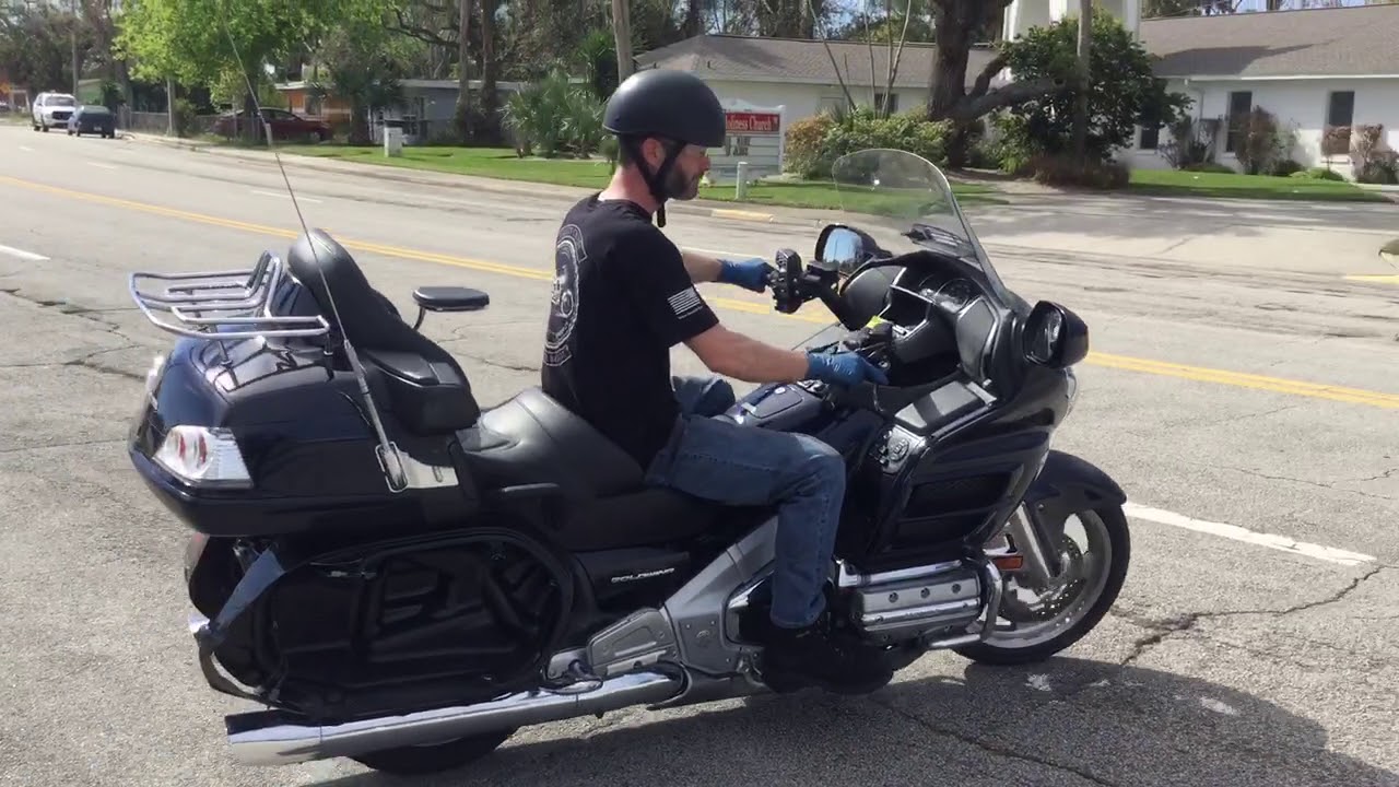 2009 Honda Goldwing GL1800 (blue) 2114 Fallen Cycles - YouTube