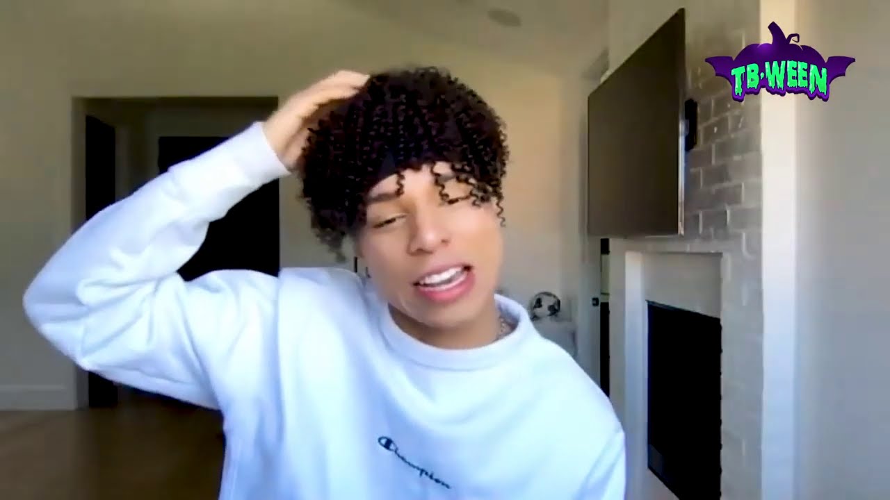 larray rates influencer's halloween costumes - YouTube