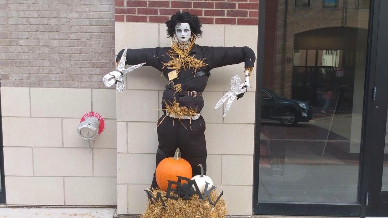 Edward Scissorhands Scarecrow Festival Fun | Everything Has Beauty, But ...
