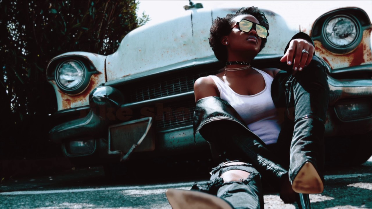 @Tia London - She Gone Get It (Official Lyric Video) - YouTube