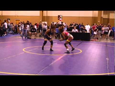 FILA Junior 48kg - Tatiana Perez (King College) DEC Lilian Salinas (Cali Girls) 0-3, 3-1, 9-0