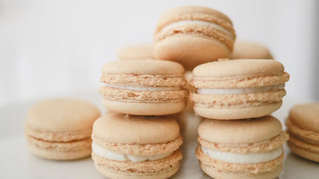 How to make basic French Macarons for beginners - YouTube