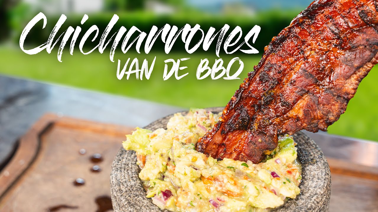 Super knapperige Smoked CHICHARRONES van de BBQ!🔥 | #kolenboertje - YouTube