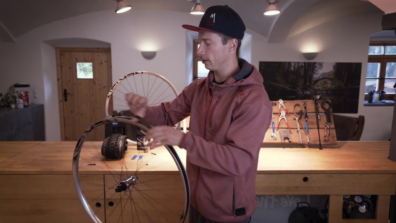 NEWMEN Tubeless rim strip installation - YouTube