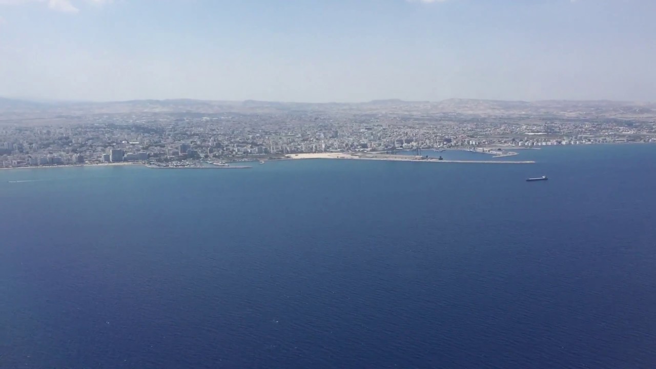 Austrian Airlines Airbus A321-200 OE-LBE Landing at Larnaca ...