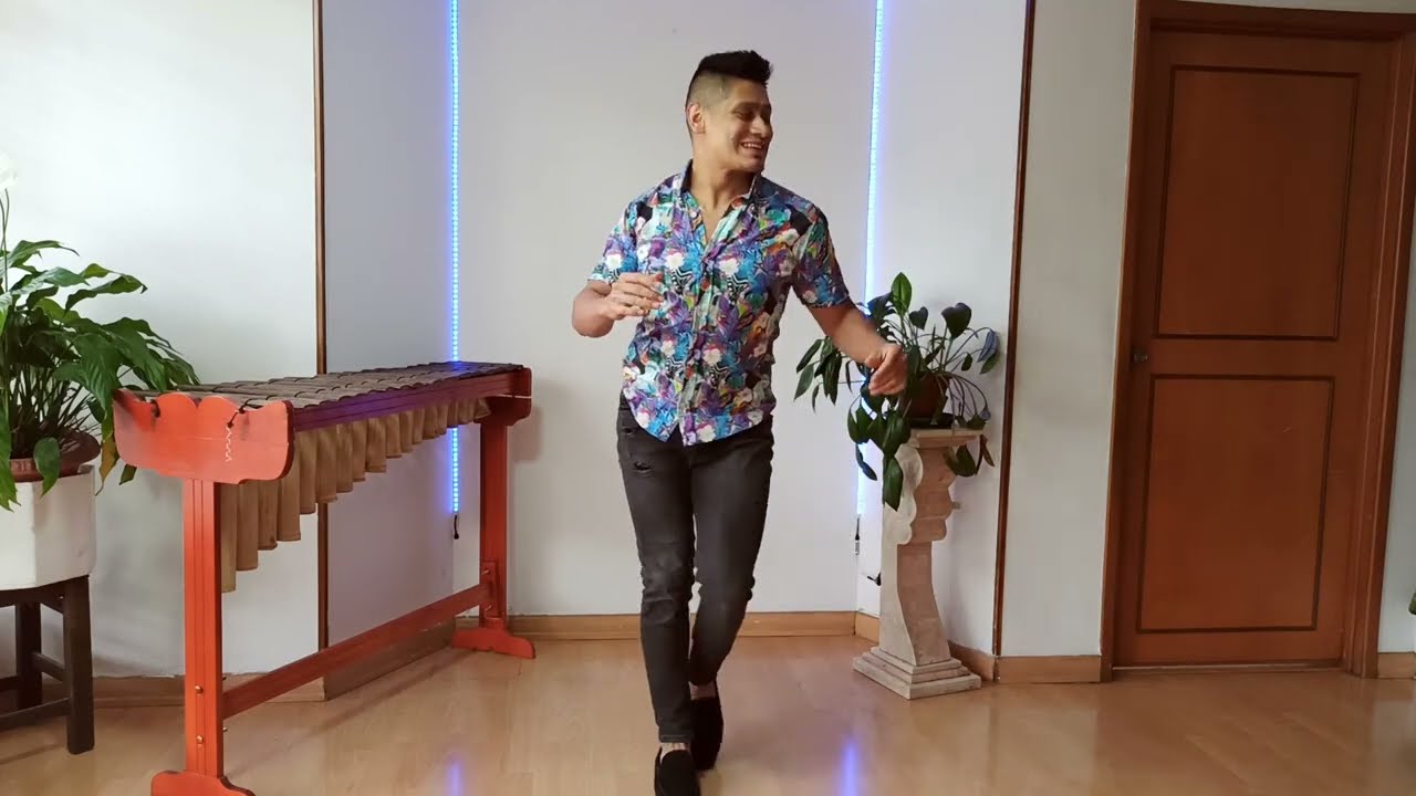 ¡SALSA! Giro básico por derecha - YouTube