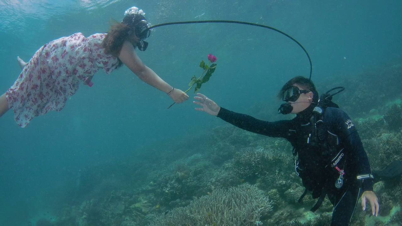 Jaja Debut Underwater Photoshoot version 3 - YouTube