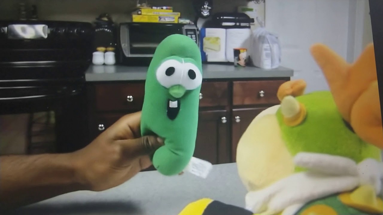 (TRY NOT TO LAUGH) All Chris The Cucumber Facts in SuperMarioLogan ...