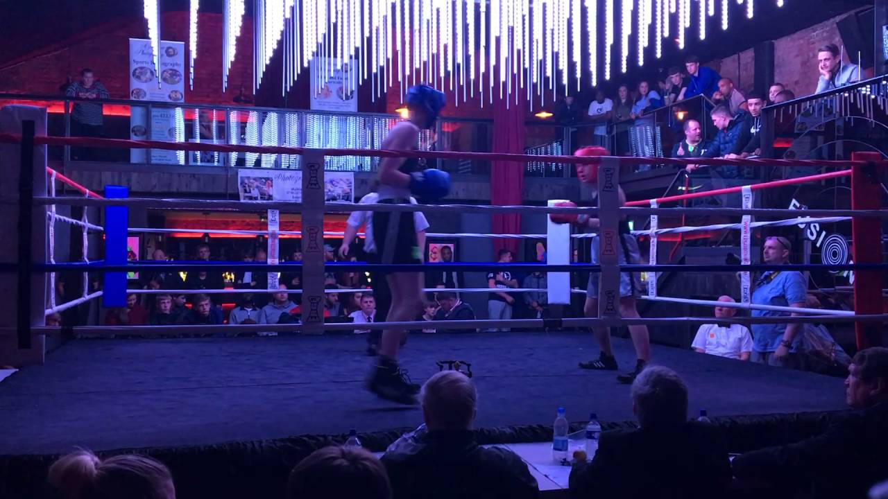 Lewis Cunningham (Team Greaves) vs Alex Divine (North Mersey ABC) at ...