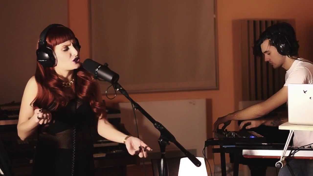 Greta Gray - Live from Bluefemme [#2/3] - What Is Love With Mr. Vain ...