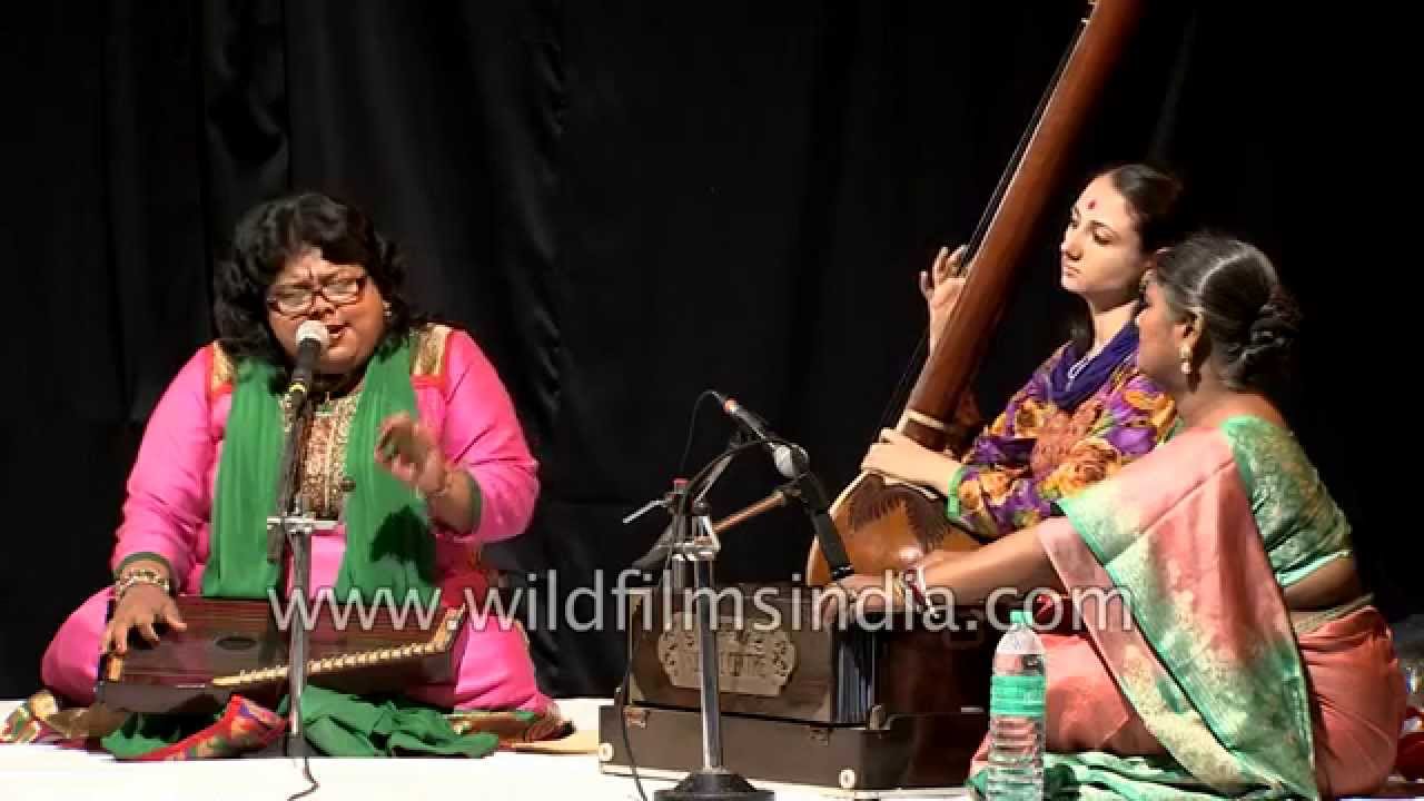 Mahua Mukherjee sings Raga 'Kafi' - YouTube
