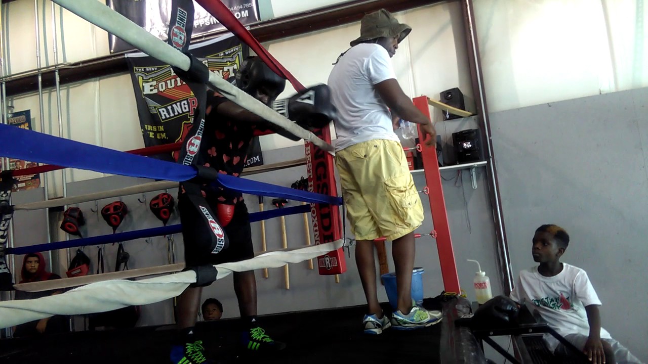 Best teenager boxing fight ever - YouTube