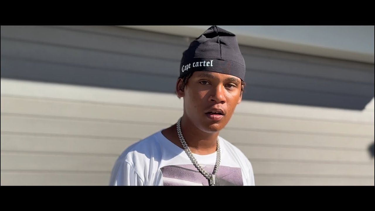 Kay Medusa & Junior King (ft Luda G) | EK VAT (Official Music Video ...