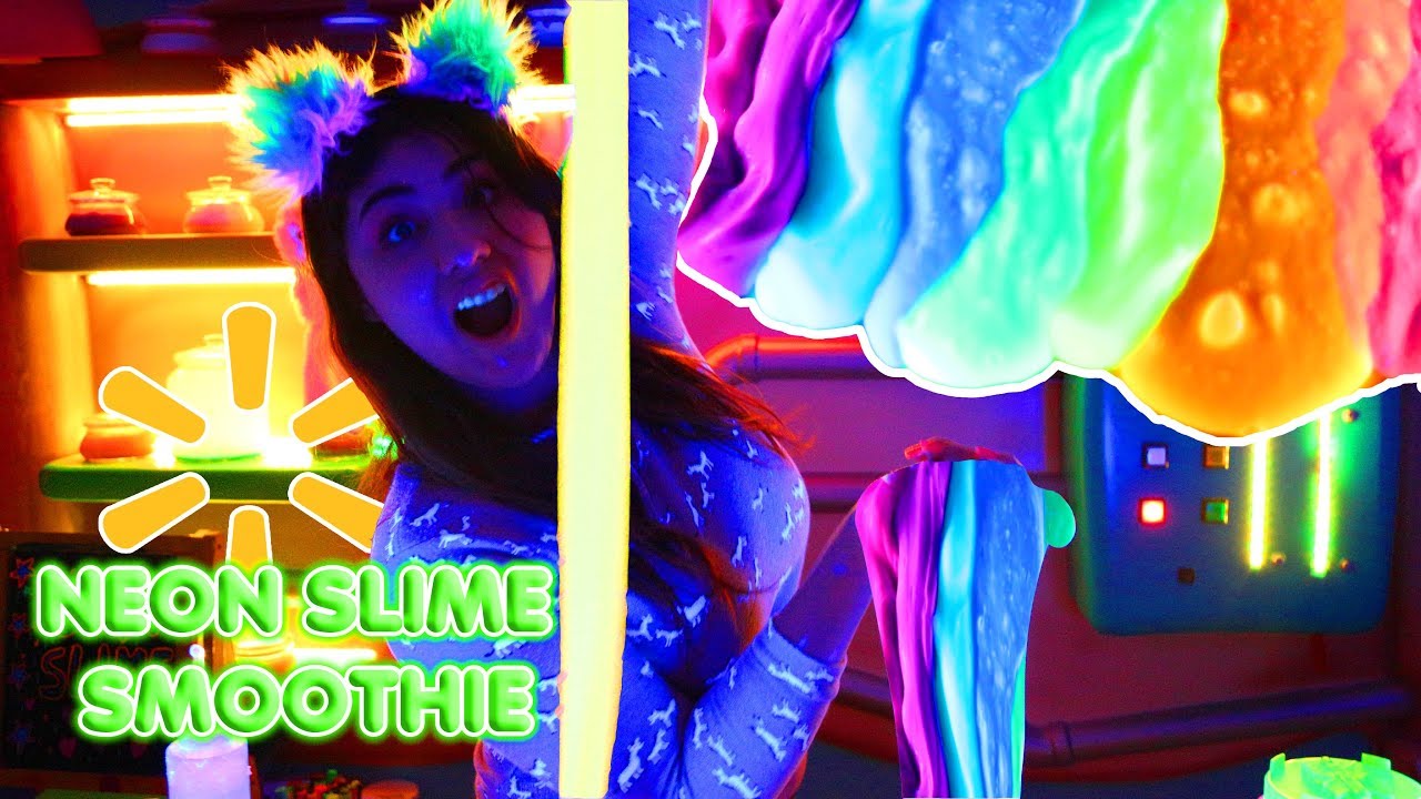 GIANT UV LIGHT SLIME SMOOTHIE USING WALMART PAINT | glow in the dark ...