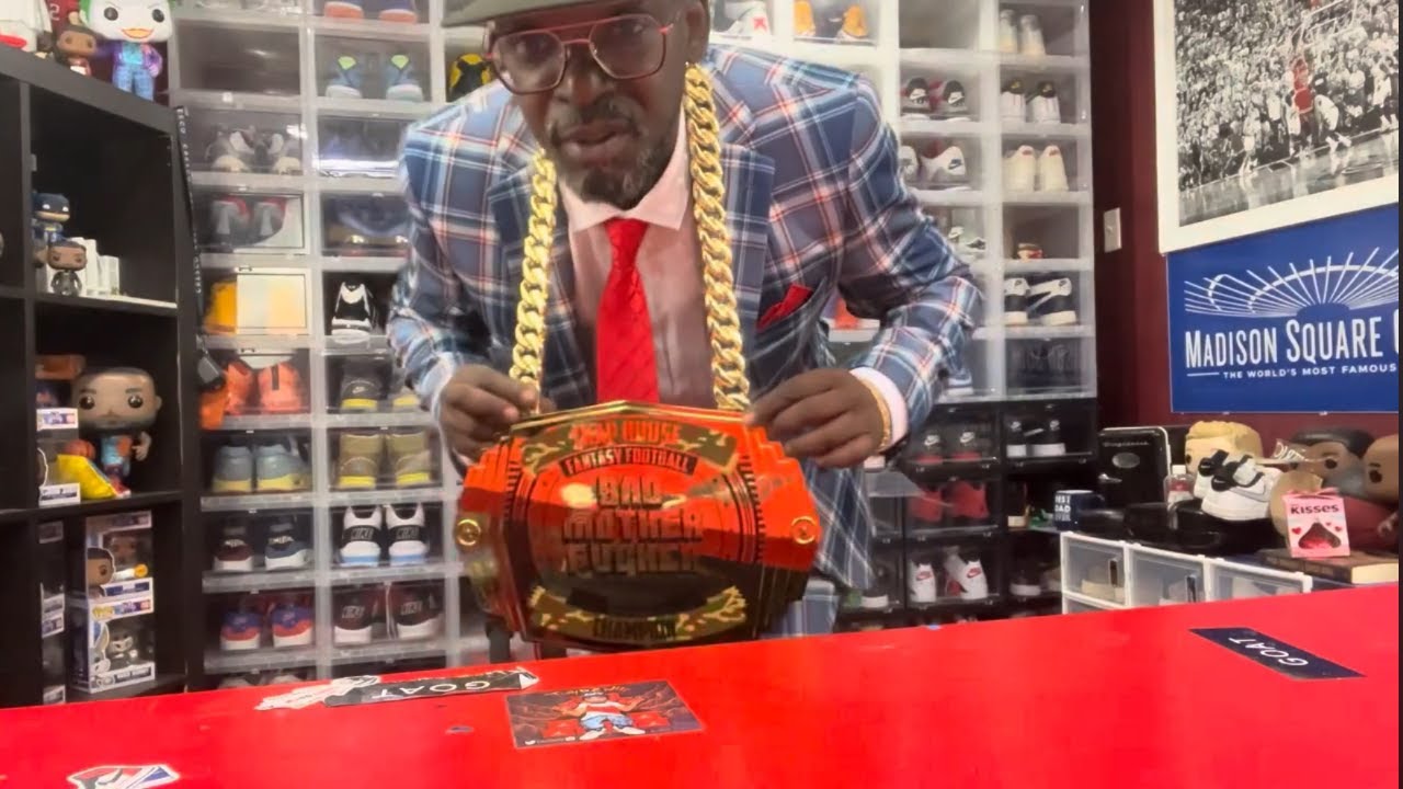 DID BLACKOUT RUN OFF WIT JAYFAM CHAIN? IS WERD BACK IN DA TRAP HOUSE ...