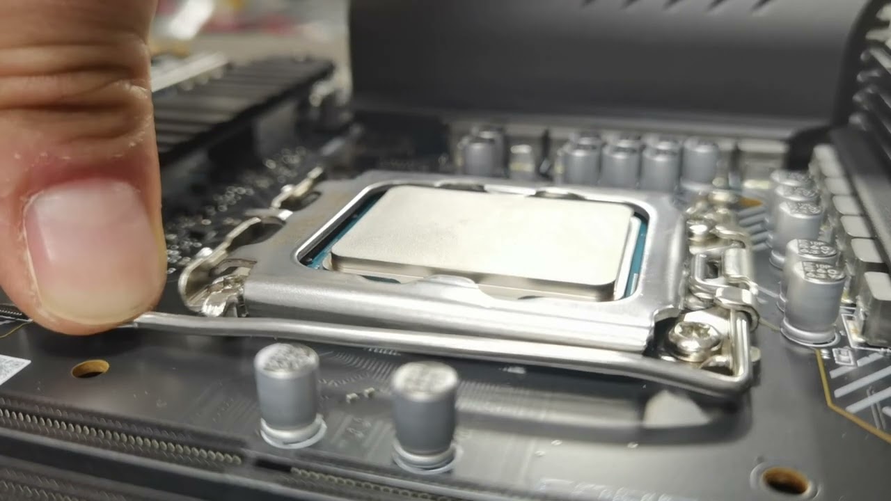 intel 12th Gen, колко се огъва процесора? + решение @HardwareBG.com ...