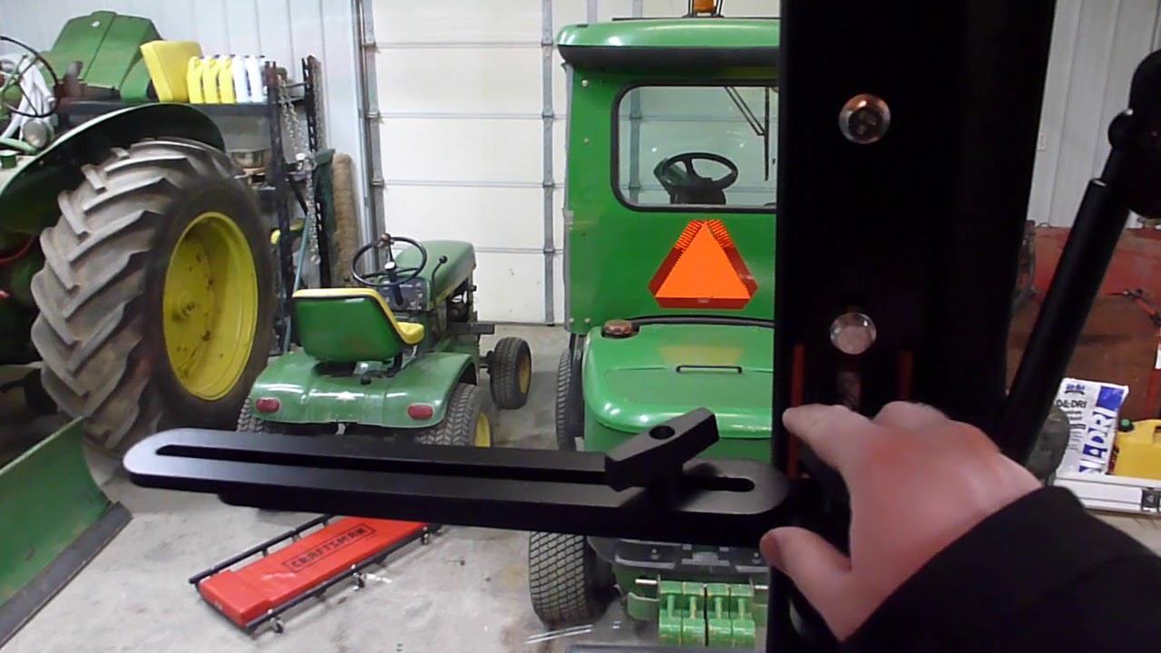 John Deere 4066R Accessory Mount - YouTube