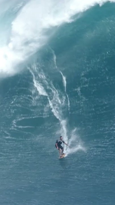 Super Swell - Pe'ahi Jaws Big Wave Surfing (6) #shorts - YouTube