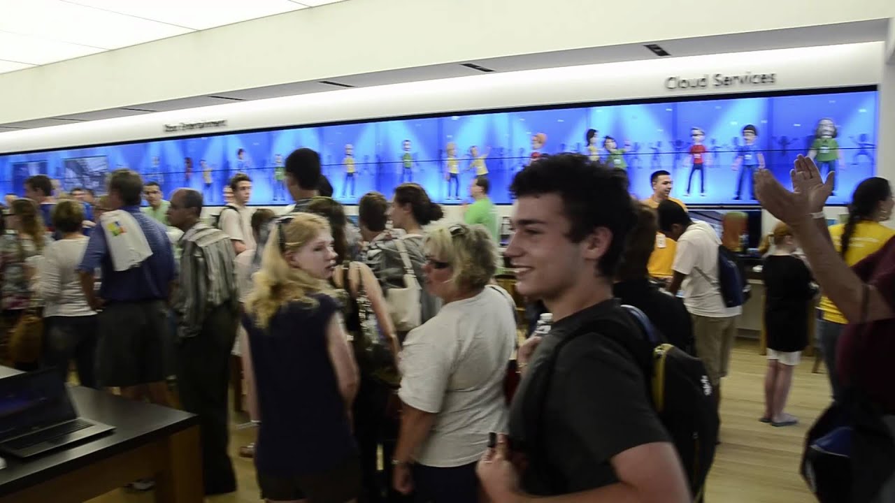 Danbury CT Microsoft Store Opening - YouTube