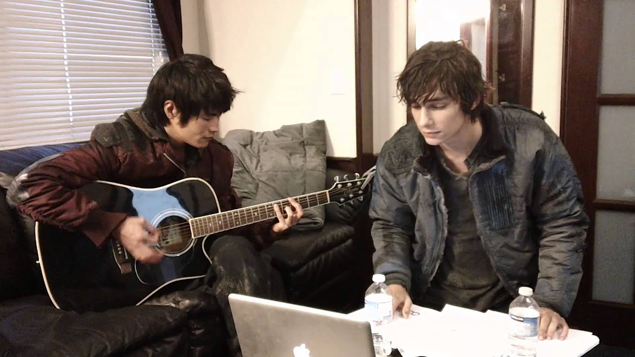 Devon Bostick and Chris Larkin of "The 100" Sing About The Show - YouTube