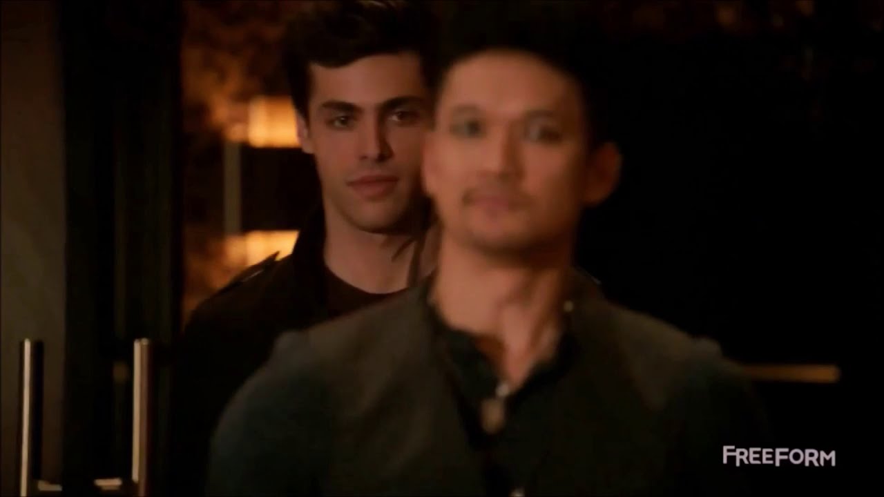 Malec - 2x08 VOSTFR partie 1 - YouTube