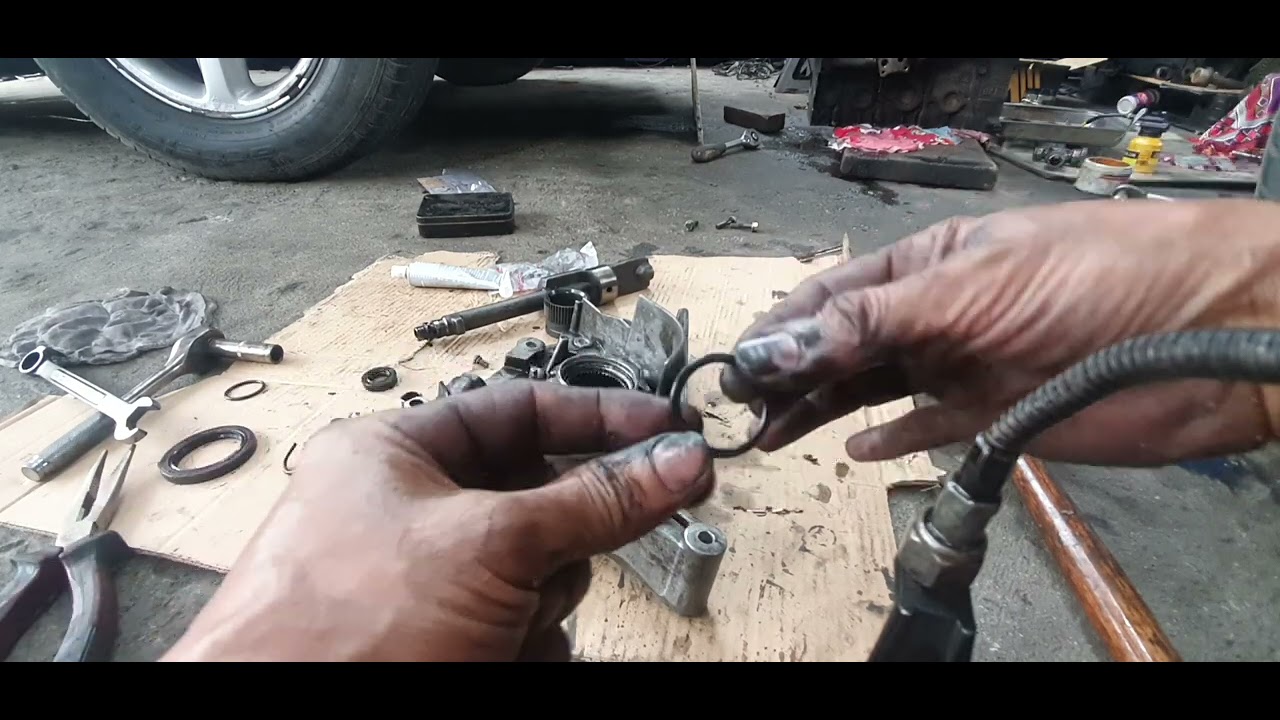 Part1 4D56 ENGINE OIL LEAK from OIL SEAL OR ORING?(BY JESSAUTOMOTIVE ...
