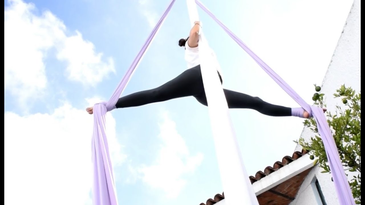 Split (Aerial Silks with two silks/Danza Aérea con - YouTube