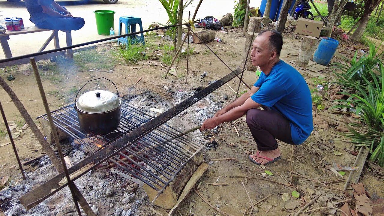 Ikan Tengadak Besar Resepi Tengah Laman Rumah Panjang - YouTube