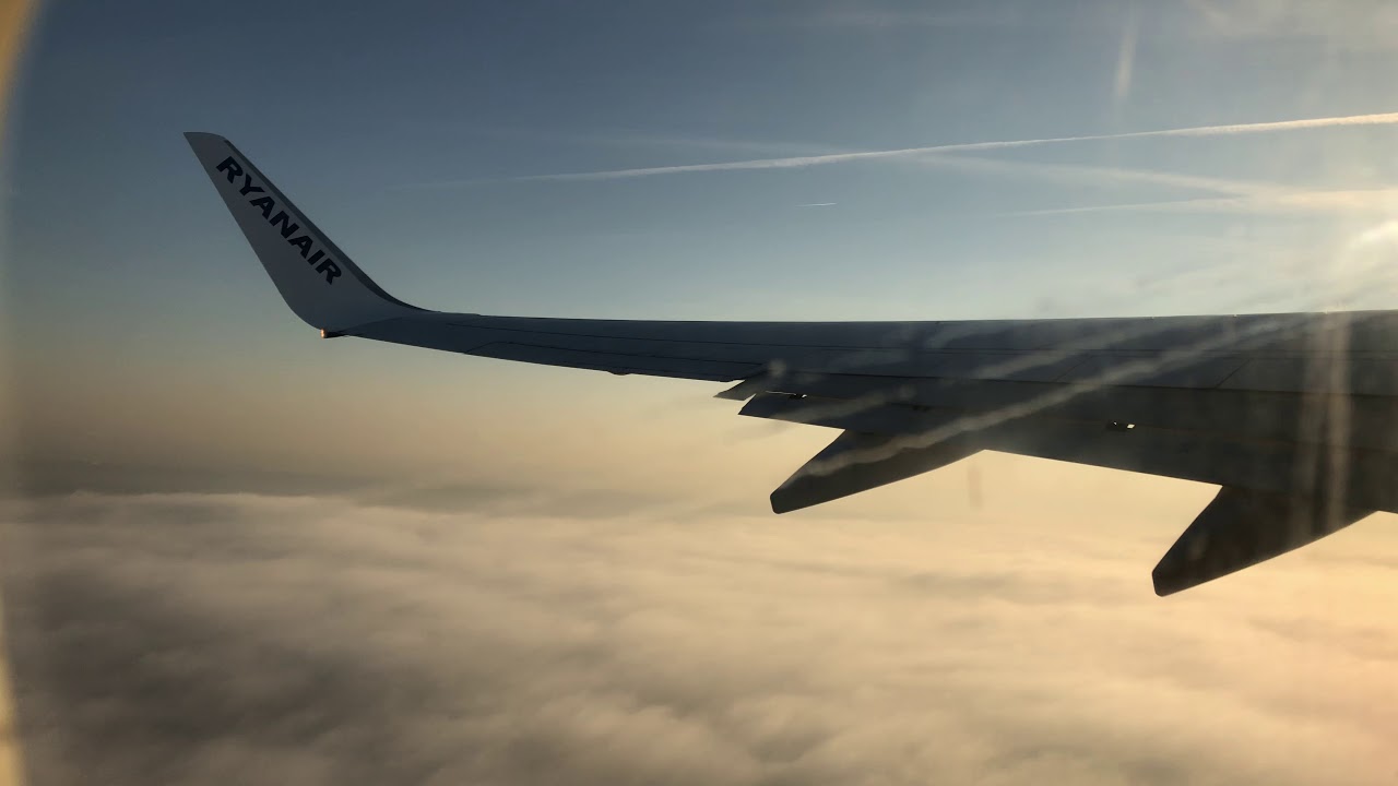 BOEING 737-800 | RYANAIR | take off from Prague (PRG) - YouTube