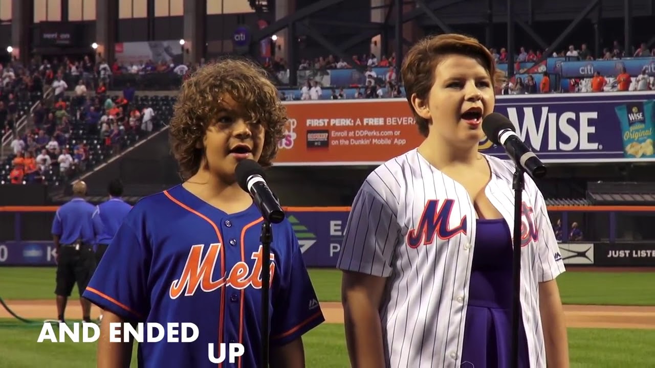 The adorable, toothless kid from Stranger Things is an amazing singer ...