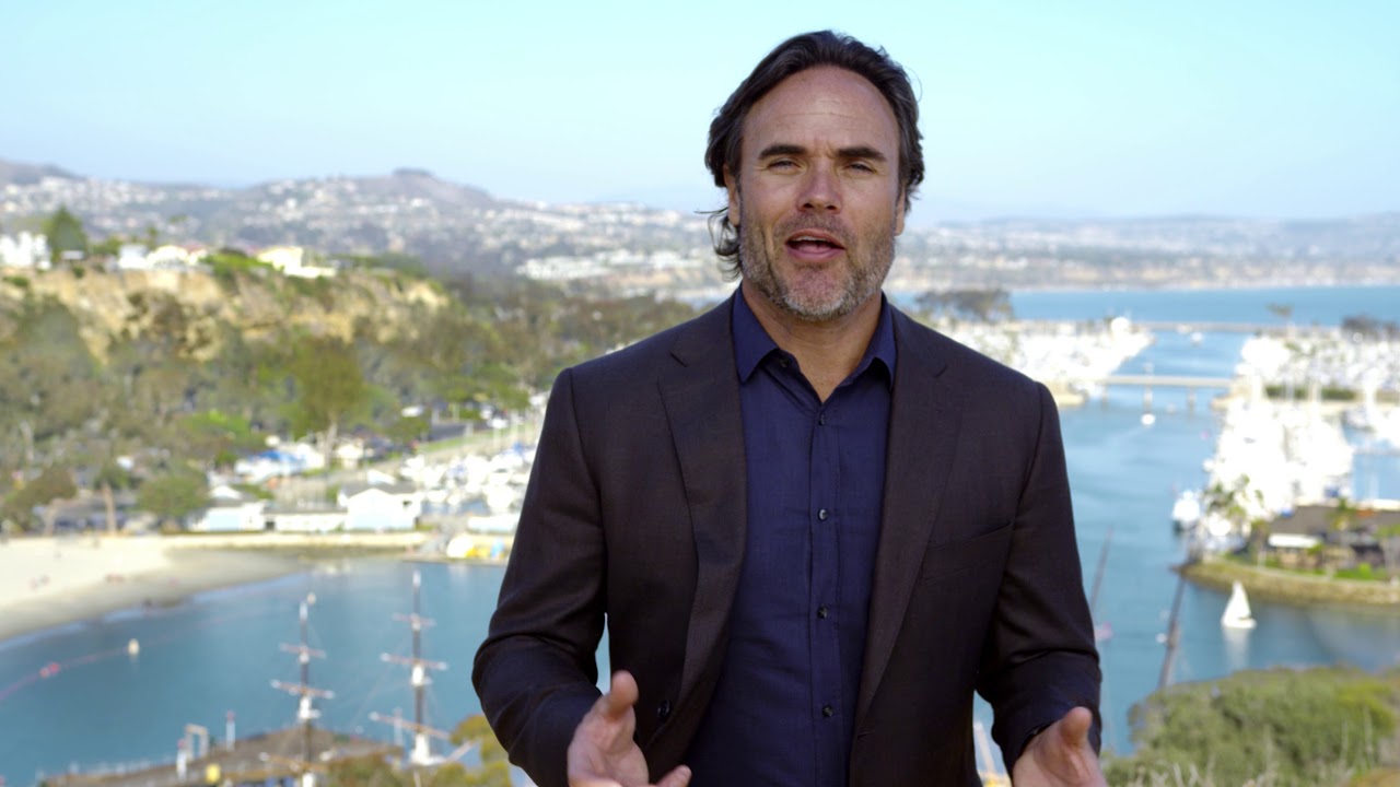 Matt Blashaw's Exclusive Tour Of 33 Strand Beach Drive - YouTube