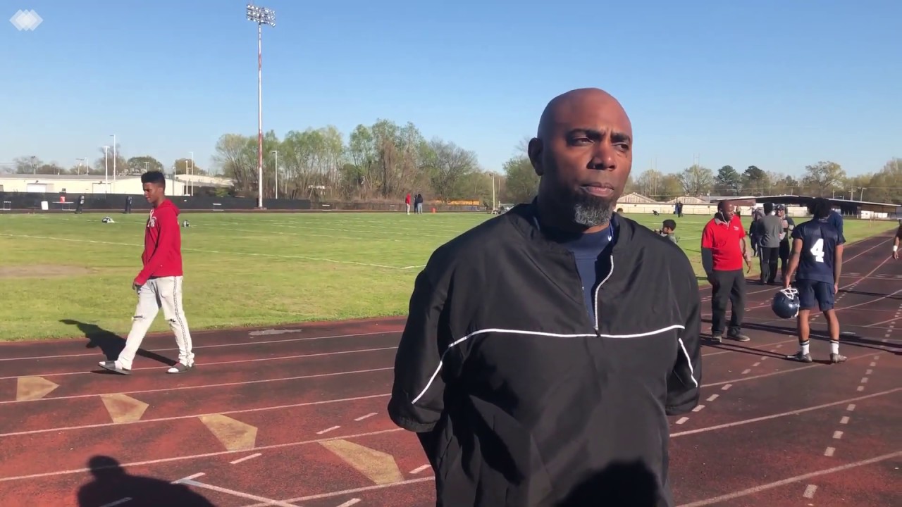 JSU OC Ron Dickerson Jr talks with media about Tigers' offense - YouTube