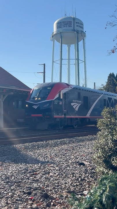 Amtrak 156 arriving Manassas Va #amtrak #trains - YouTube