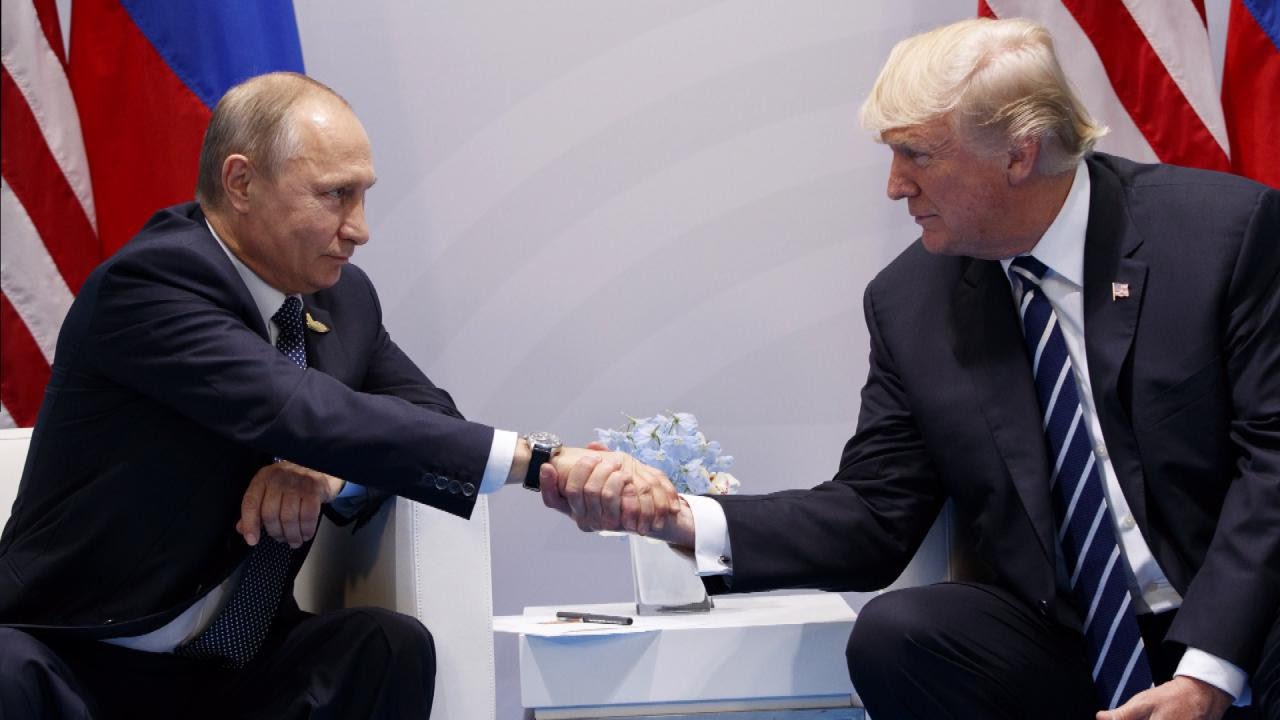 Expert Analyzes Body Language of Trump and Putin at Their First Meeting ...