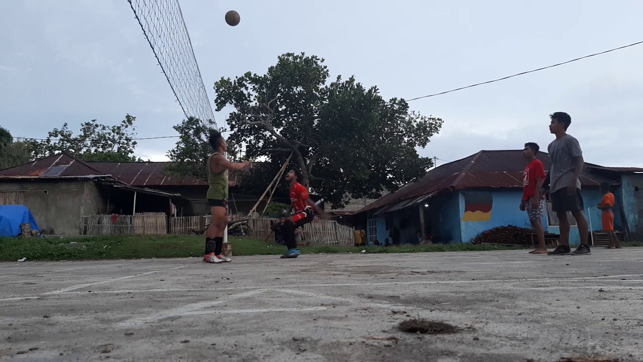 Latian spaiker folly ball maluku utara - YouTube