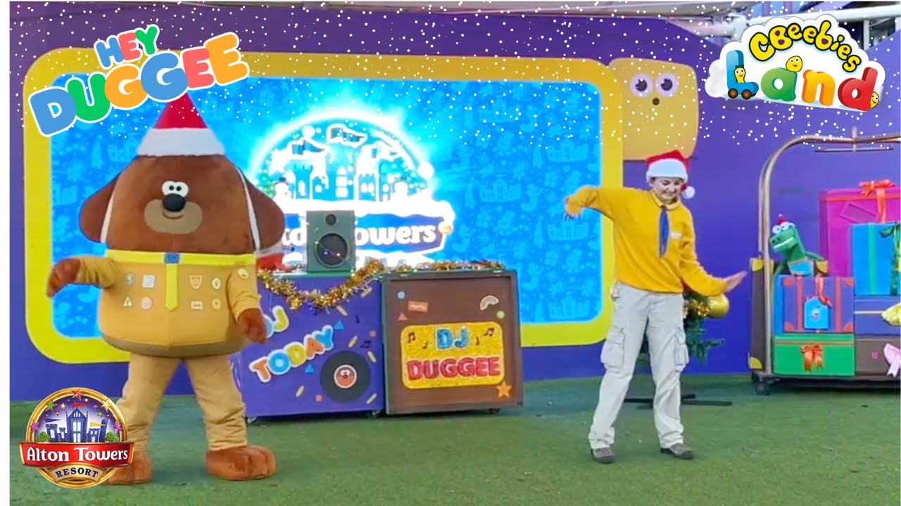 Hey Duggee Jingle Bells Christmas Sing Along at CBeebies Land 2024 ...