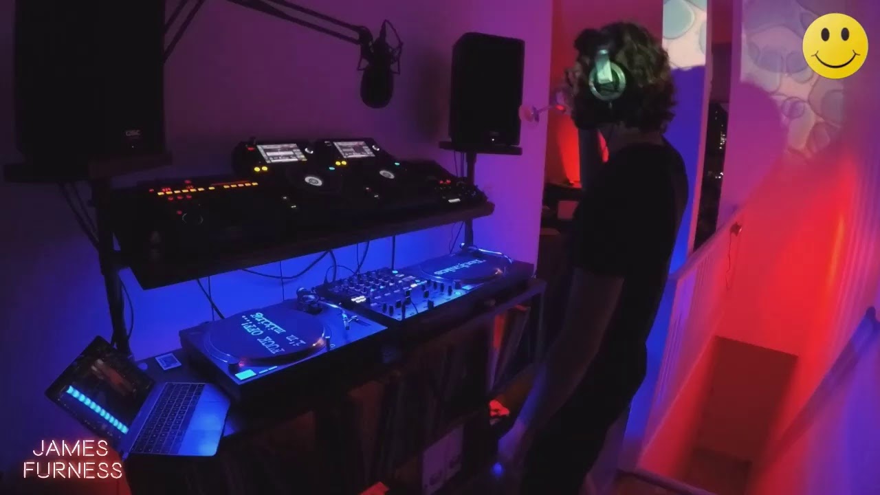 James Furness @ Vol 1 - YouTube