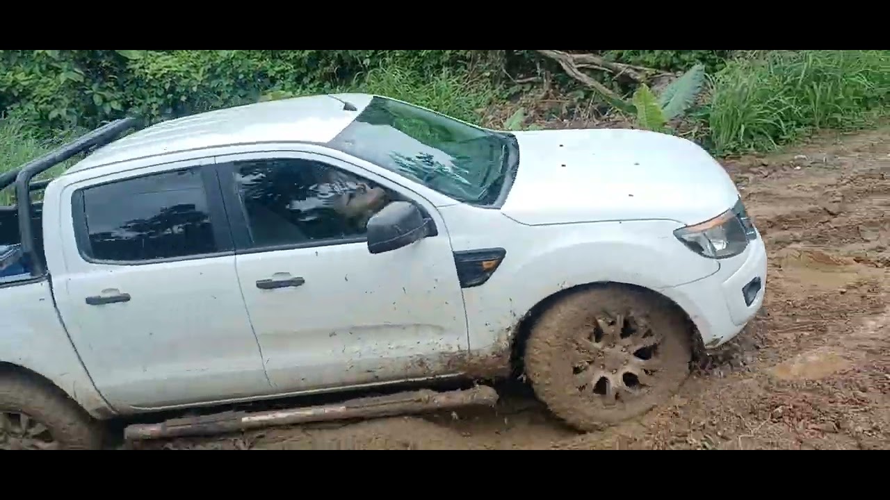 Ford Ranger vs. neighbors with bulldozer and strong desire to "fix ...
