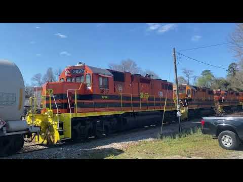 GC 2140 grabbing the cars after reversing - YouTube