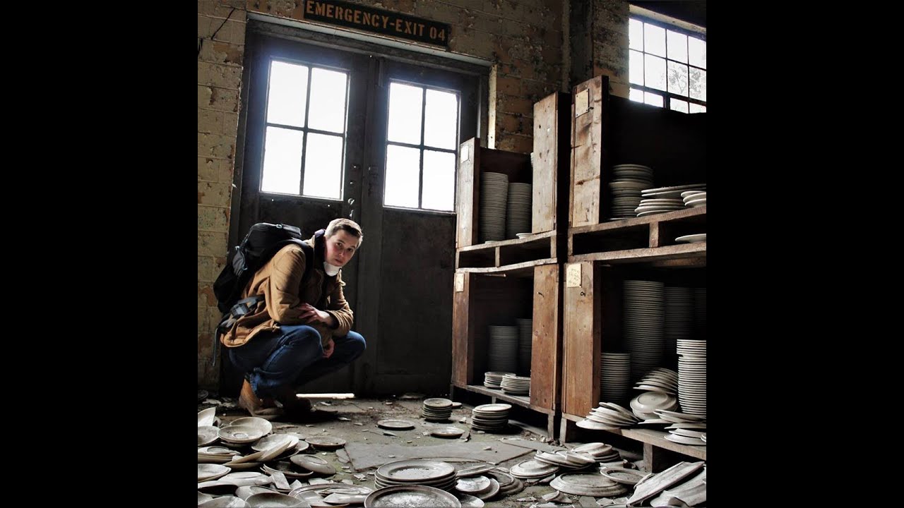 Abandoned China Factory- Random creepy music?? - YouTube