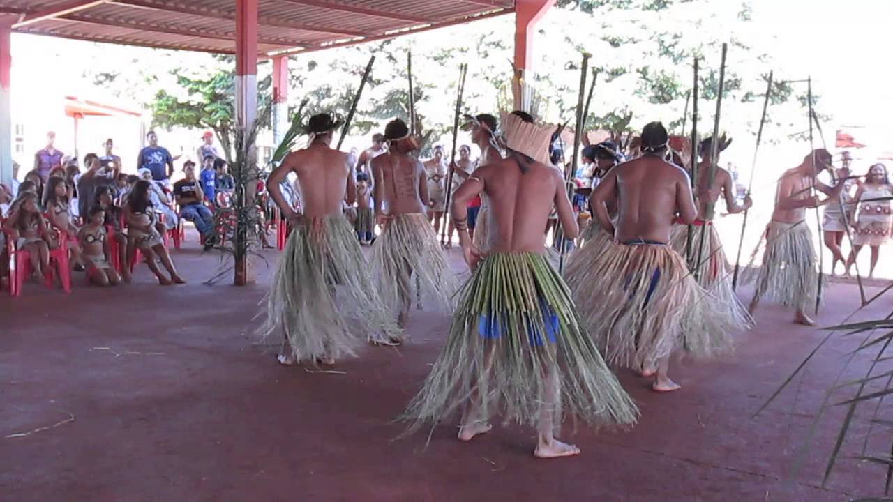 Dança do Penacho (Bate Pau) - Terena - YouTube