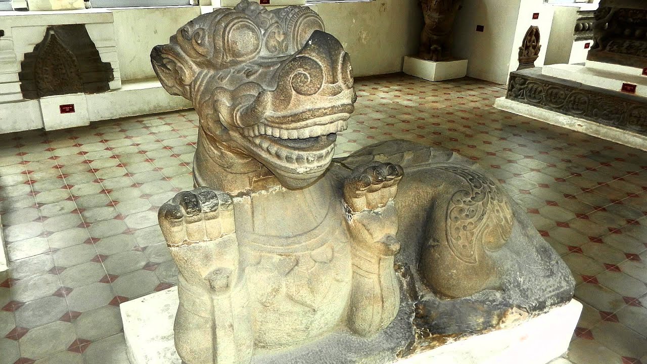 Visit to the Cham Sculpture Museum at Danang and Surroundings Vietnam ...
