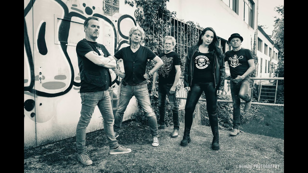 BAD STASH Live Photos - YouTube