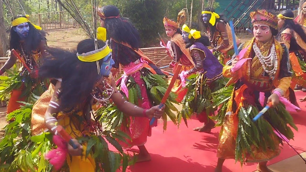 Adiwasi traditional dance video || आदिवासी डांस || - YouTube