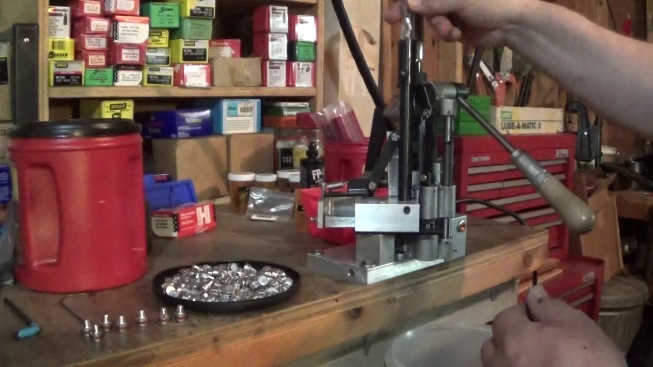 Sizing and Lubricating with the Star Lube sizing machine - YouTube
