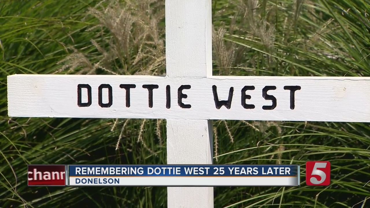 Memorial Built In Memory Of Dottie West - YouTube