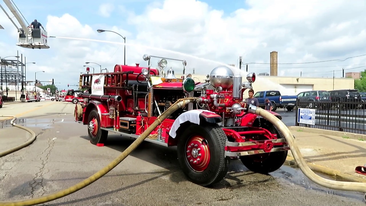 Chicago Fire 1928 Ahrens Fox Engine 10 pumping Squad 1A - YouTube