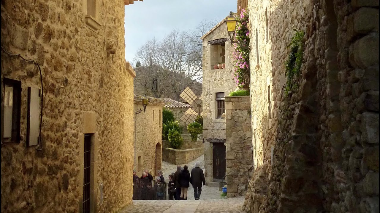 PALS y PERATALLADA ( Gerona ). Cantares. Joan Manuel Serrat. - YouTube