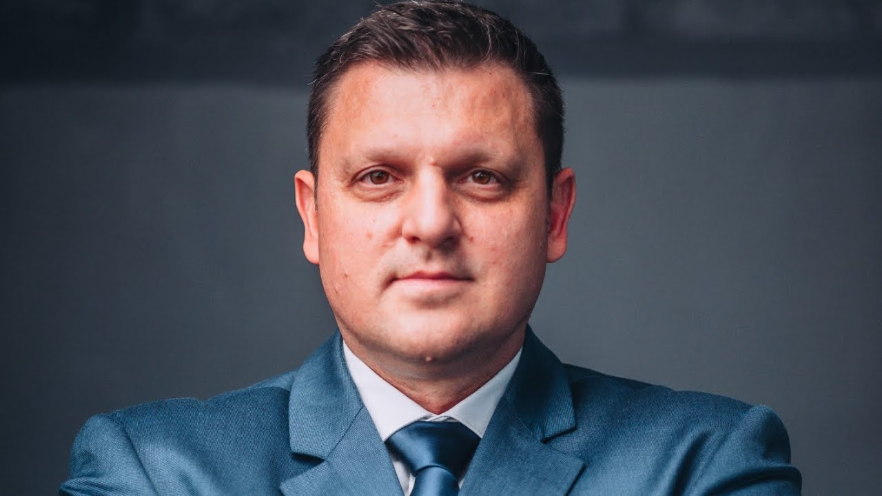 Legyünk most akkor a "Cápák között"! - YouTube