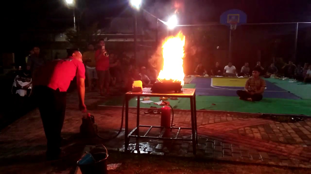 Cara memadamkan api - YouTube